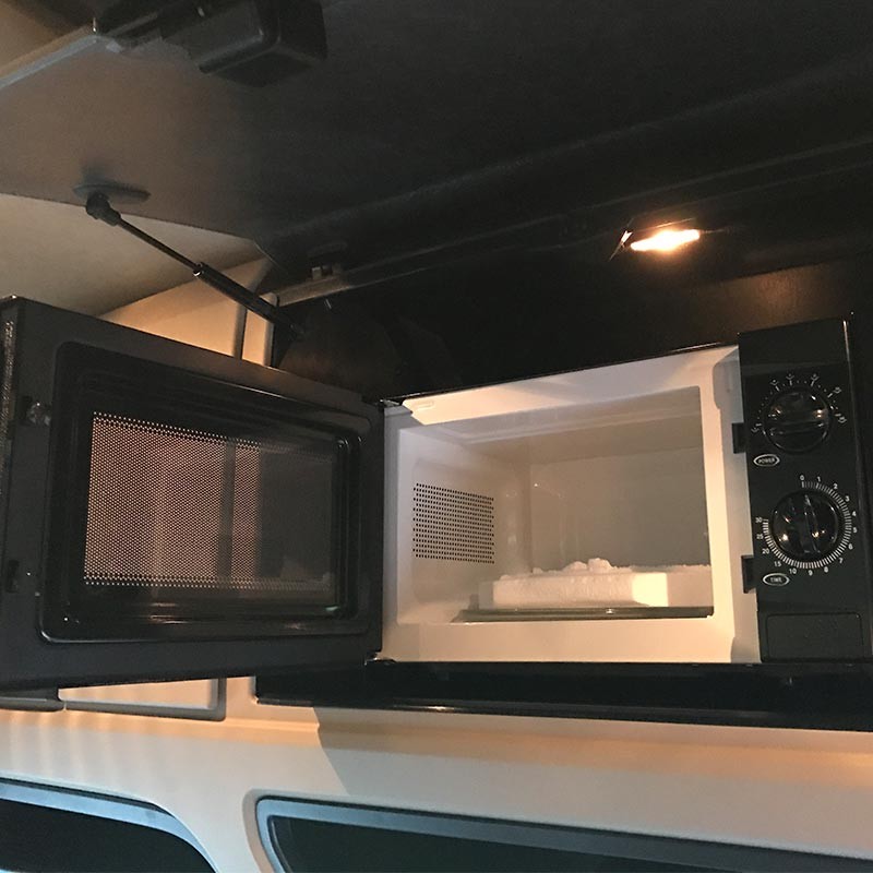 Four Micro onde 24v camion Mercedes Actros et Arocs Gigaspace - Com...